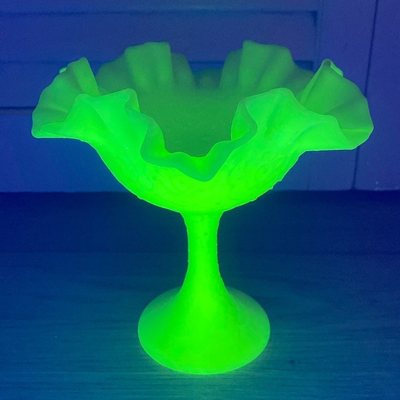 Fenton | Art | Vintage Fenton Uranium Custard Glass Candy Dish | Poshmark